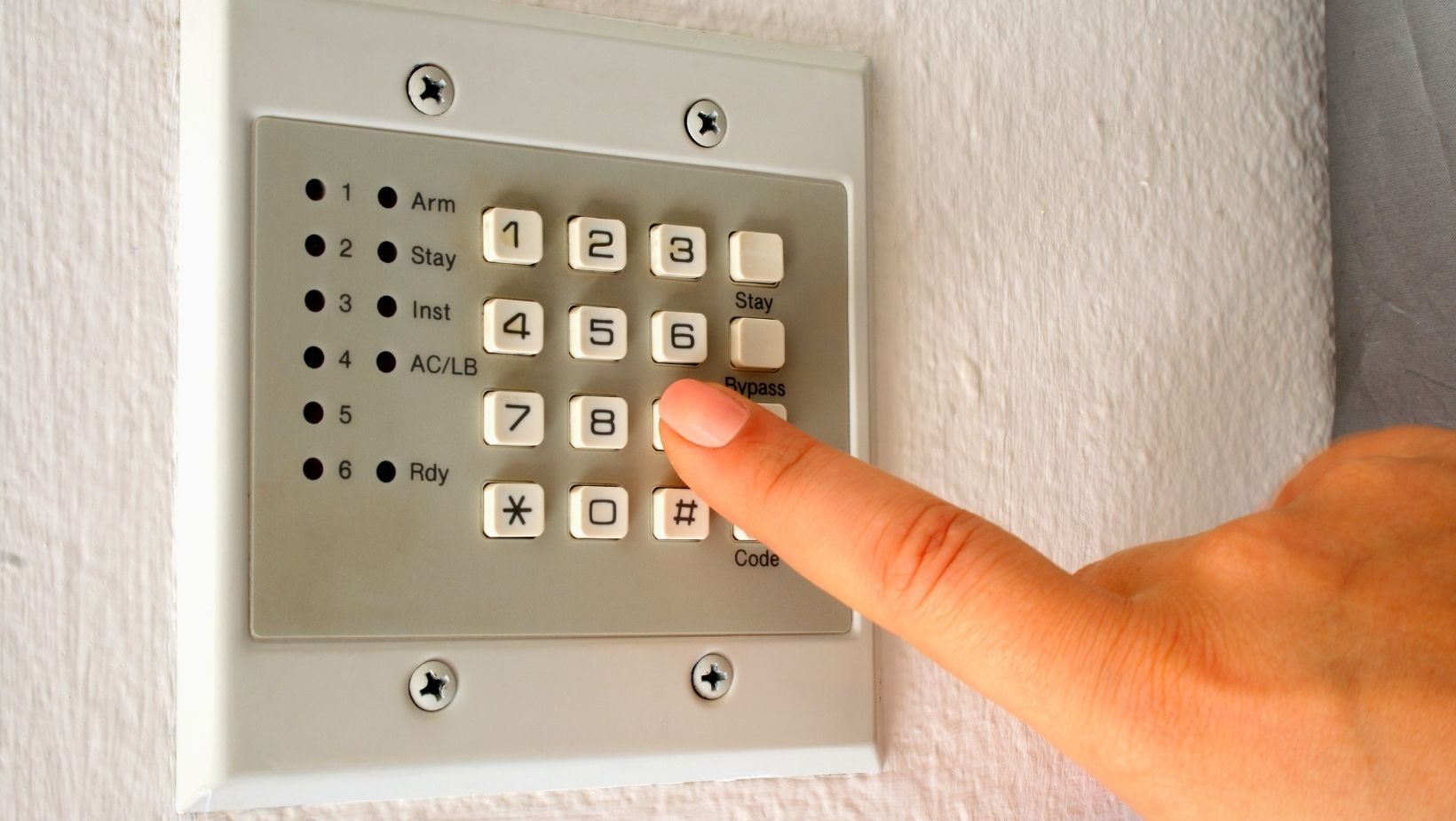 Alarme maison, quels sont les différents détecteurs? - Adnani Electric